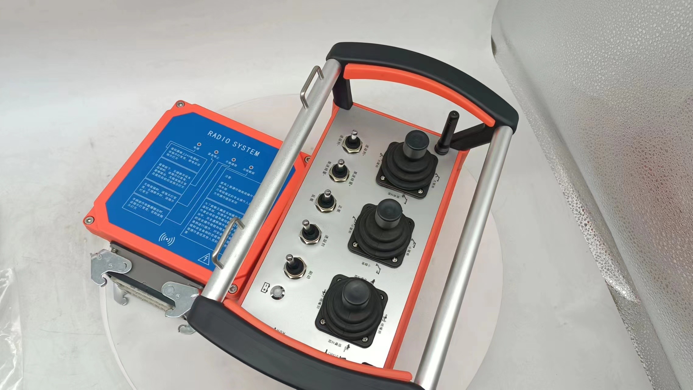 OEM Concrete Pump Wireless Remote Putzmeister Ergonomic Remote Control ...